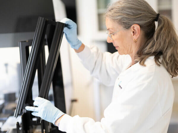 Qube stacker - Sophion